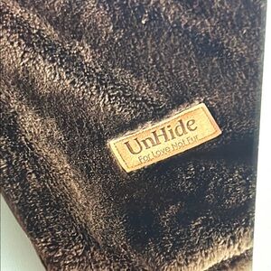Unhide | Bedding | Unhide Lil Marsh Blanket Color Chocolate Hare 5x60 ...